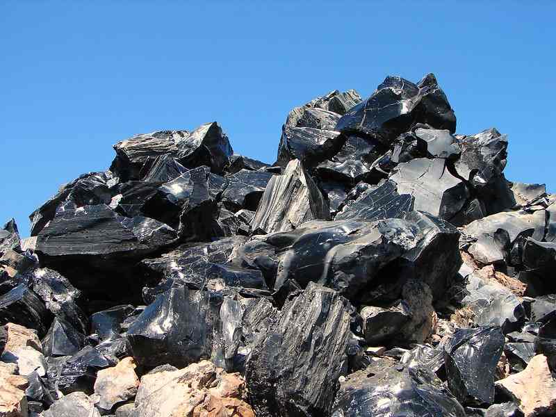 Rocks and Minerals (Free Spanish Lessons for Kids)