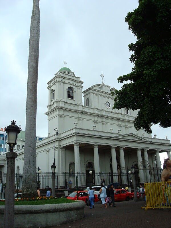 7 Breathtaking Catholic Churches in Costa Rica
